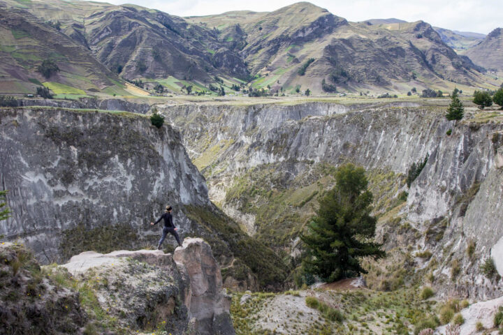 Hiking Quilotoa Loop: A Backpacking Guide