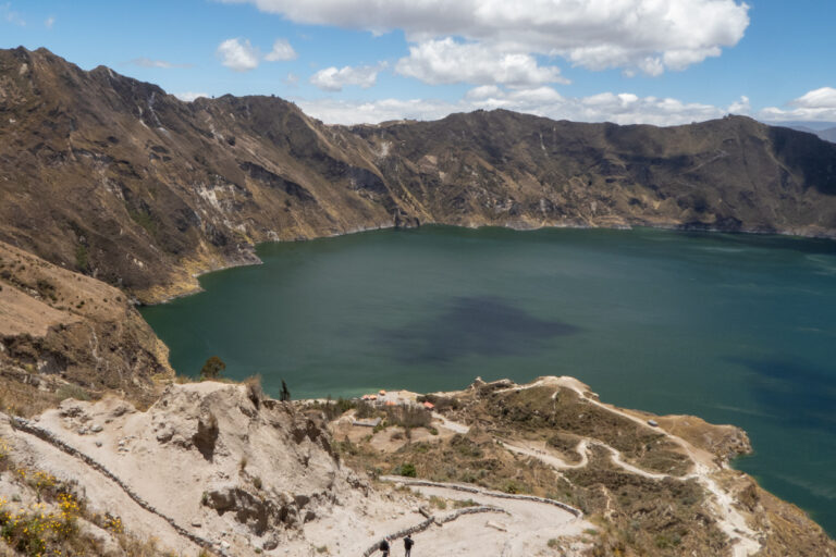 Quilotoa Lake: A Guide to Ecuador’s Breathtaking Crater Lagoon