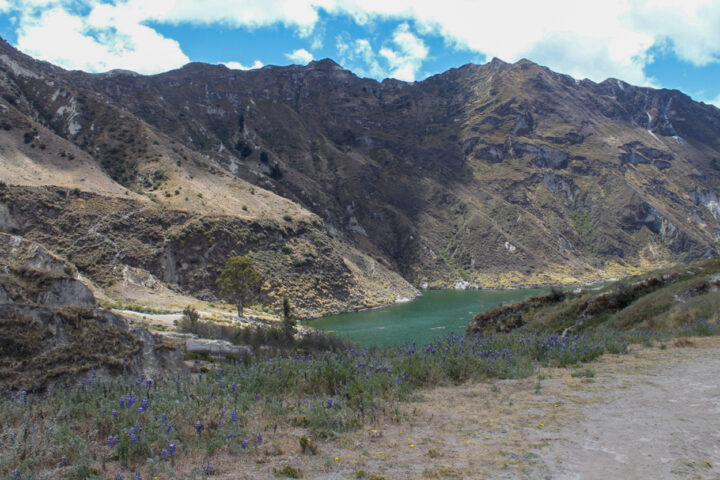 Quilotoa Lake: A Guide to Ecuador’s Breathtaking Crater Lagoon